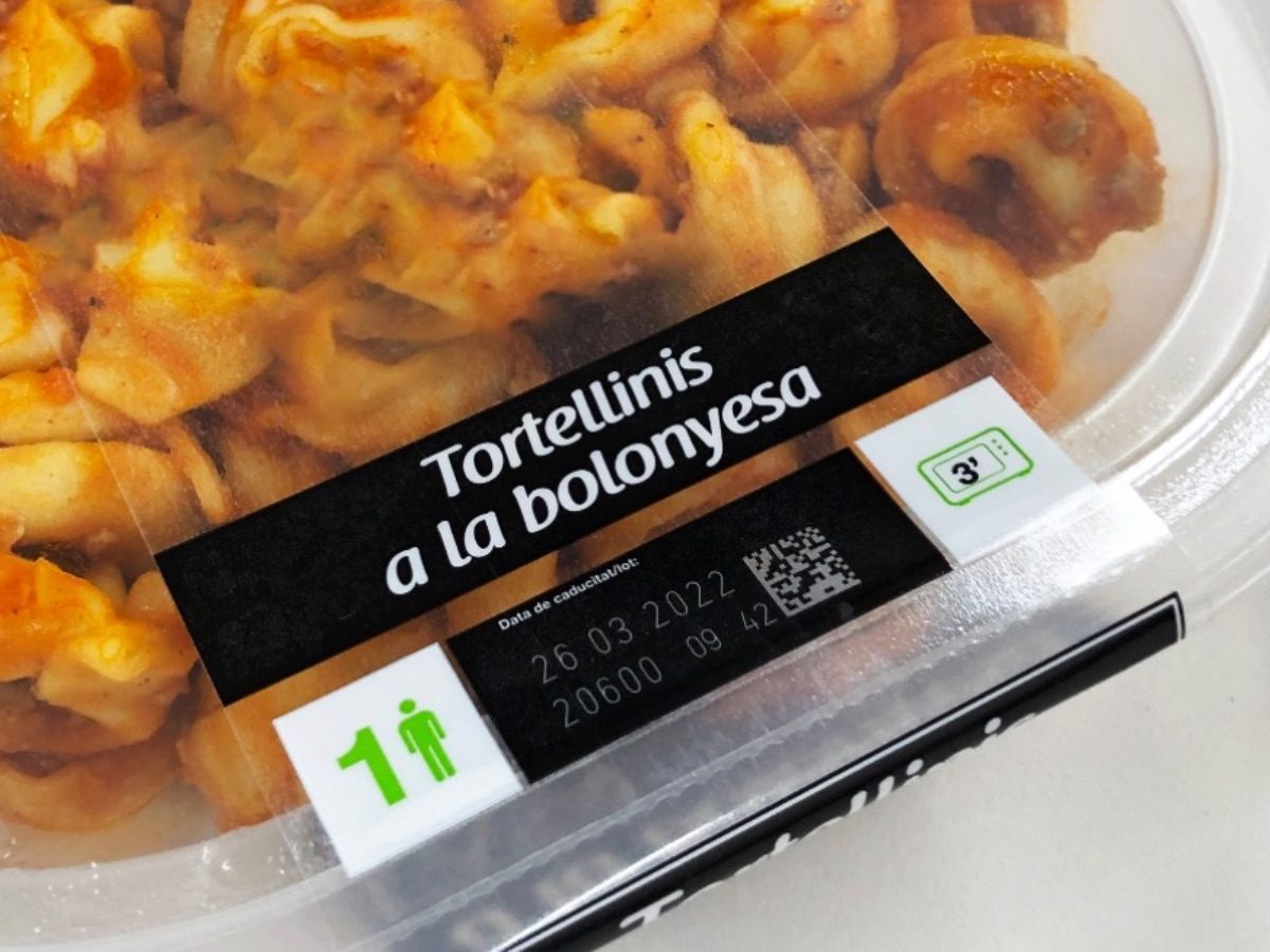 Labeling precooked food trays - Macsa ID